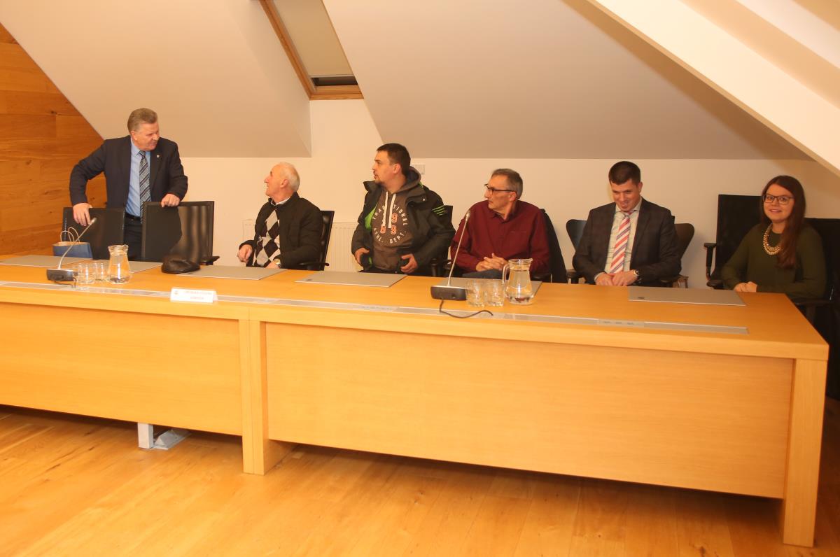 1. konstitutivna seja - cerknica.si
