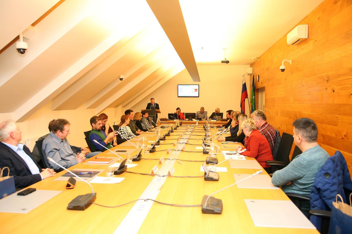 1. konstitutivna seja - cerknica.si